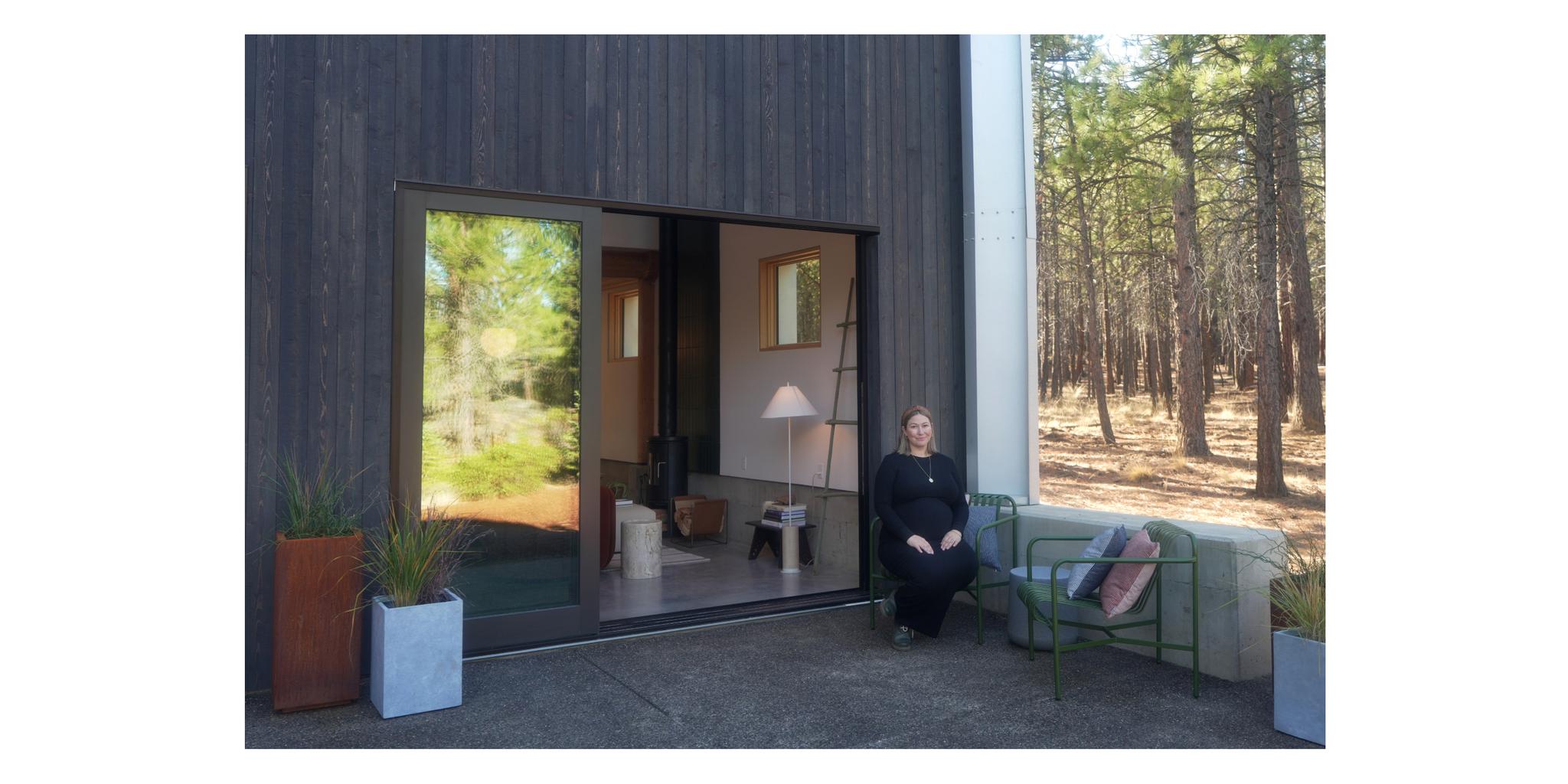 Schoolhouse Visits A Saarinen-Inspired Corrugated Steel Hut in Oregon